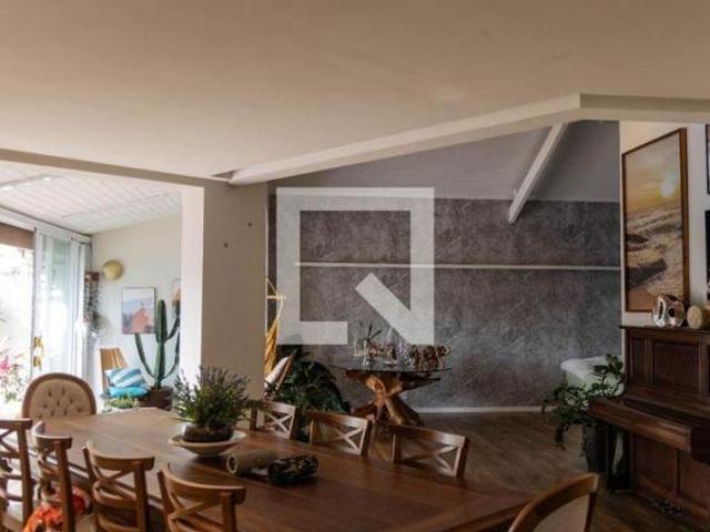 Casa à Venda Belvedere, 4 Quartos, 420 m² Belo Horizonte