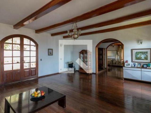 Casa à Venda Belvedere, 4 Quartos, 513 m² Belo Horizonte