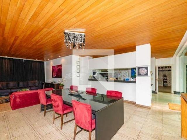 Casa à Venda Belvedere, 4 Quartos, 700 m² Belo Horizonte