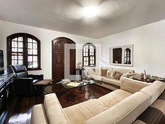 Casa à Venda Belvedere, 4 Quartos, 250 m² Belo Horizonte