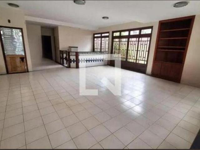 Casa à Venda Belvedere, 5 Quartos, 515 m² Belo Horizonte