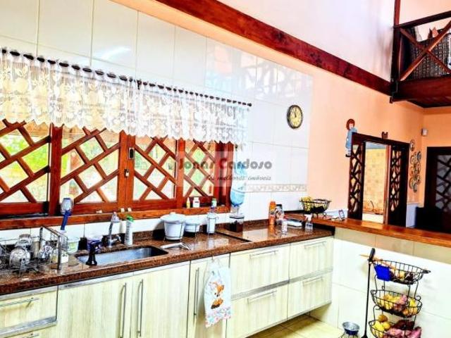 Casa à Venda bem proximo ao centro de Mogi das Cruzes SP, Bairro Mogi Moderno: 4 Quartos, 1 Suíte, 3