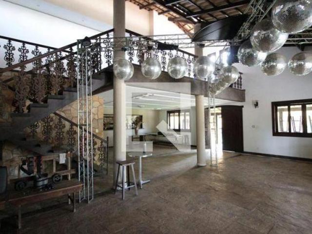 Casa à Venda Braúnas, 4 Quartos, 640 m² Belo Horizonte