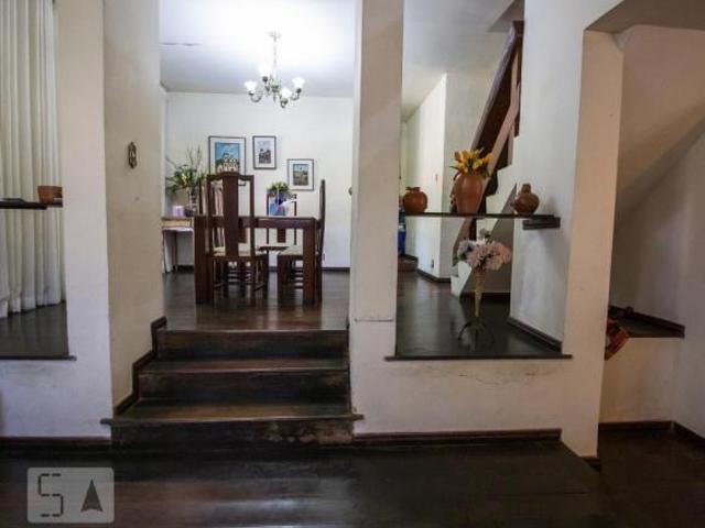 Casa à Venda Braúnas, 5 Quartos, 280 m² Belo Horizonte