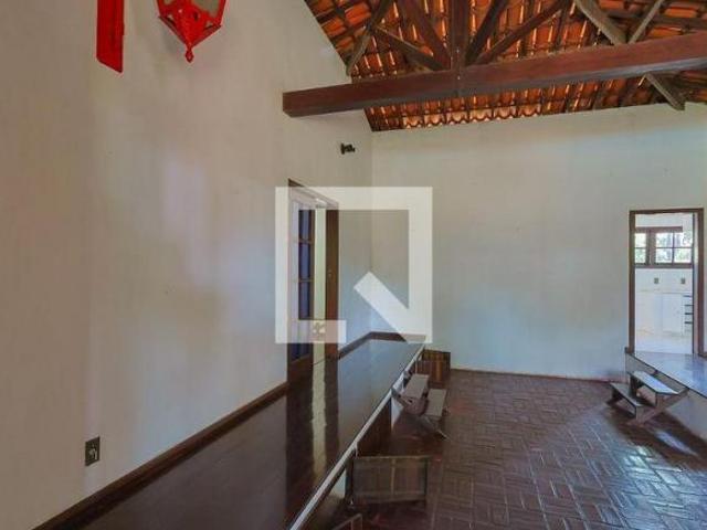 Casa à Venda Braúnas, 2 Quartos, 2000 m² Belo Horizonte