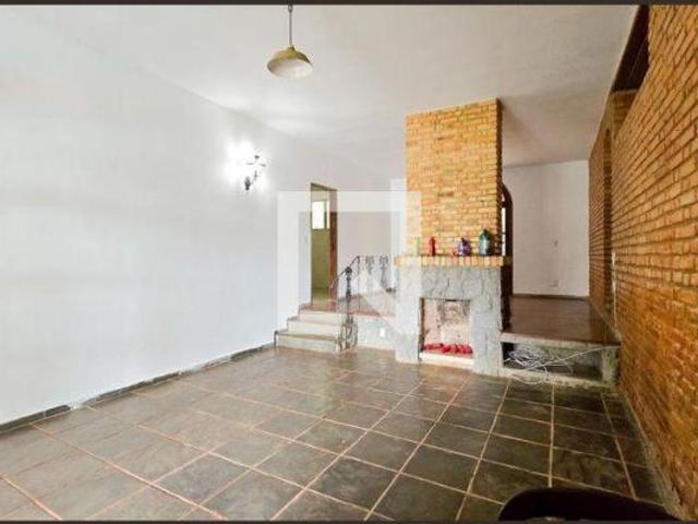 Casa à Venda Braúnas, 3 Quartos, 232 m² Belo Horizonte
