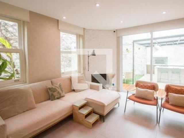 Casa à Venda Brooklin, 3 Quartos, 225 m² São Paulo