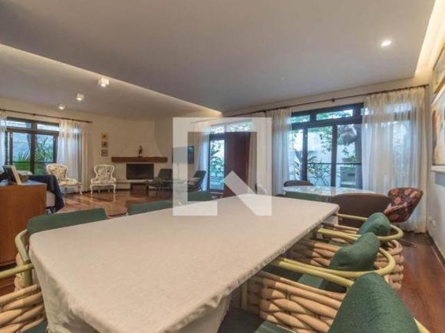 Casa à Venda Brooklin, 4 Quartos, 240 m2