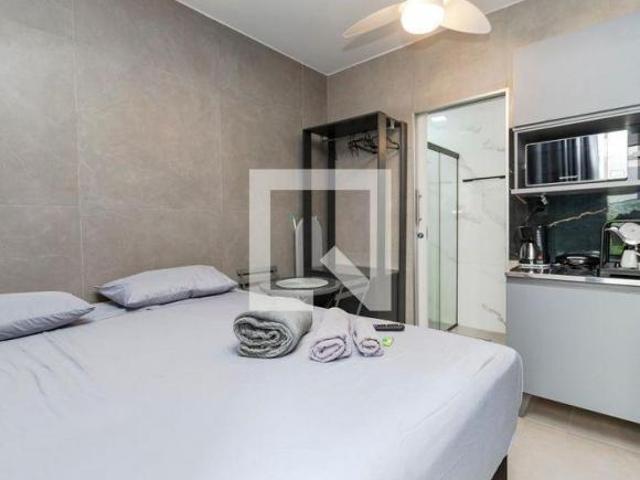 Casa à Venda Brooklin, 6 Quartos, 240 m2