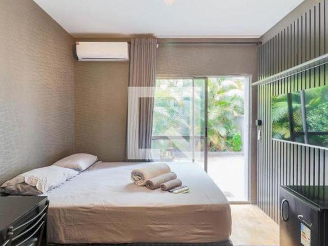 Casa à Venda Brooklin, 6 Quartos, 240 m² São Paulo