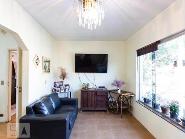 Casa à Venda Butantã, 2 Quartos, 400 m2