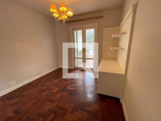 Casa à Venda Butantã, 4 Quartos, 400 m2