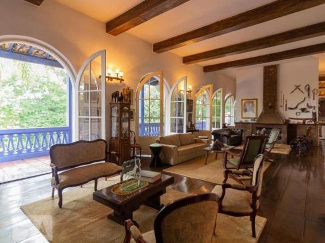 Casa à Venda Butantã, 4 Quartos, 580 m² São Paulo
