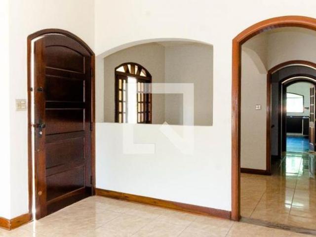 Casa à Venda Butantã, 4 Quartos, 200 m2