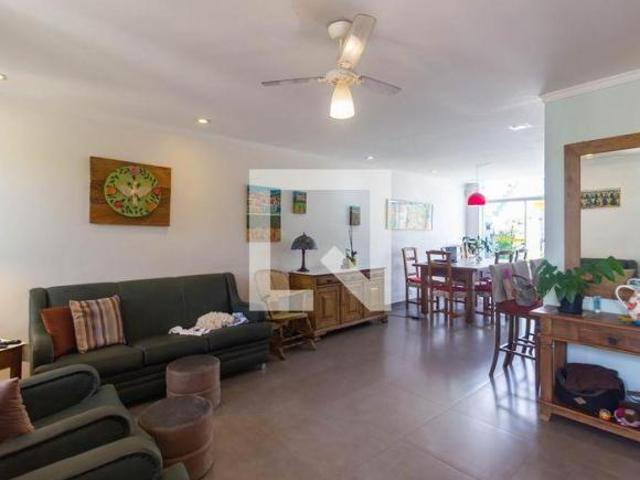 Casa à Venda Butantã, 4 Quartos, 257 m2