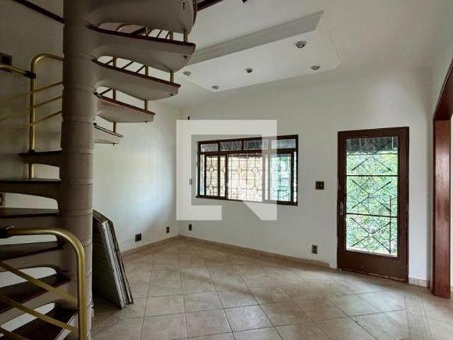 Casa à Venda Butantã, 5 Quartos, 130 m2