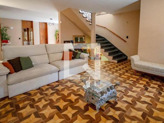Casa à Venda Butantã, 6 Quartos, 670 m2