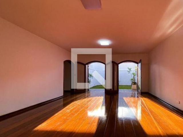 Casa à Venda Butantã, 7 Quartos, 380 m² São Paulo