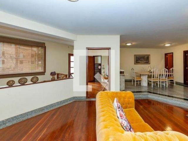 Casa à Venda Buritis, 4 Quartos, 282 m² Belo Horizonte