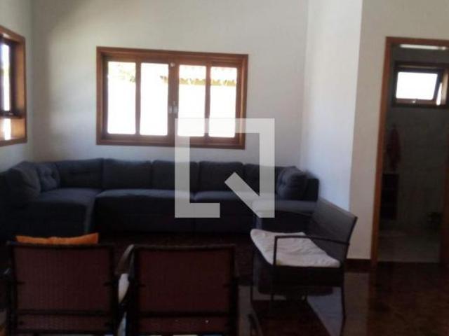 Casa à Venda Bussocaba, 3 Quartos, 360 m2