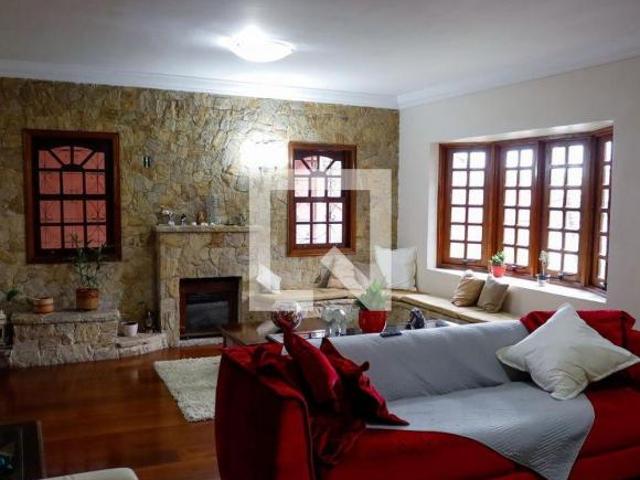 Casa à Venda Bussocaba, 4 Quartos, 300 m2