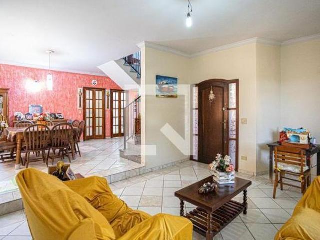 Casa à Venda Bussocaba, 4 Quartos, 300 m2