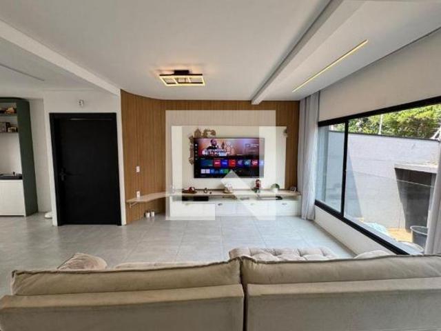 Casa à Venda Bussocaba, 5 Quartos, 410 m2