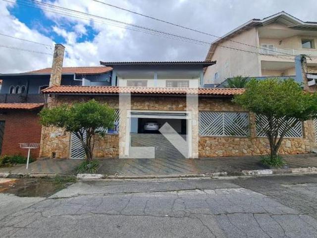 Casa à Venda Bussocaba, 5 Quartos, 248 m2