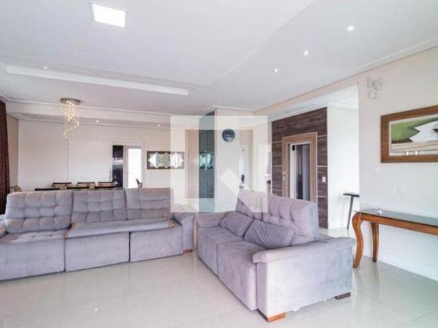 Casa à Venda Bussocaba, 6 Quartos, 500 m2