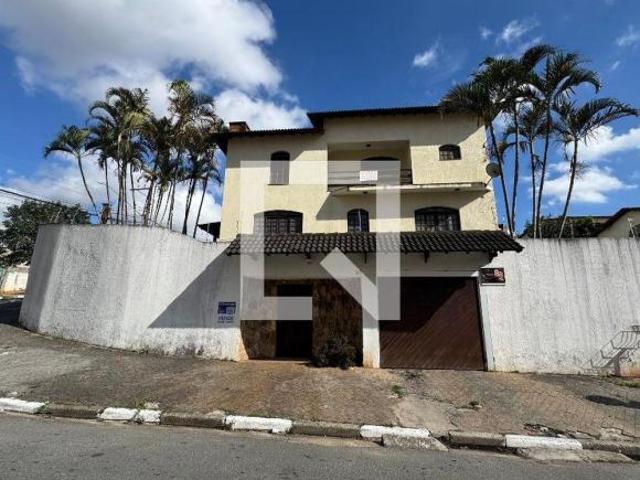 Casa à Venda Bussocaba, 6 Quartos, 200 m2