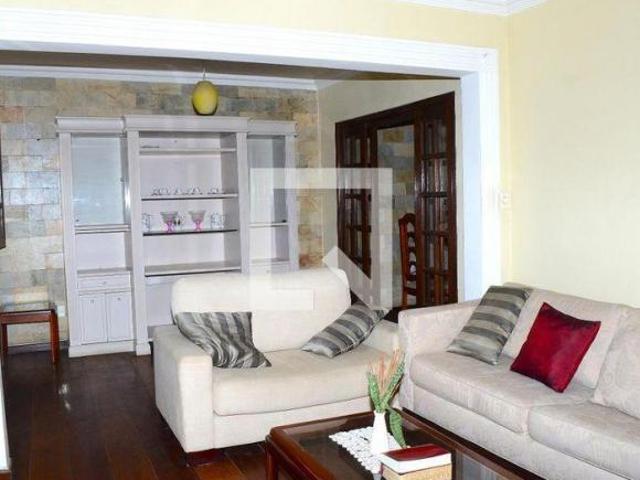 Casa à Venda Goiânia, 1 Quarto, 220 m² Belo Horizonte