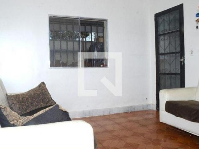 Casa à Venda Goiânia, 4 Quartos, 160 m² Belo Horizonte