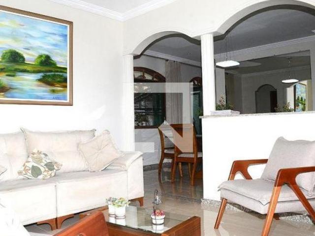 Casa à Venda Goiânia, 3 Quartos, 302 m² Belo Horizonte