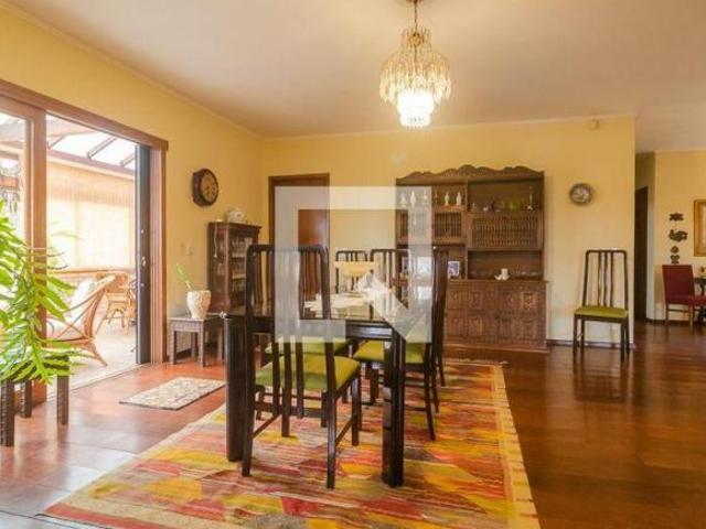 Casa à Venda Glória, 3 Quartos, 500 m² Porto Alegre