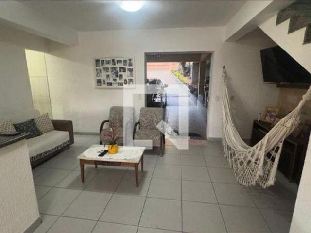 Casa à Venda Glória, 4 Quartos, 350 m² Contagem