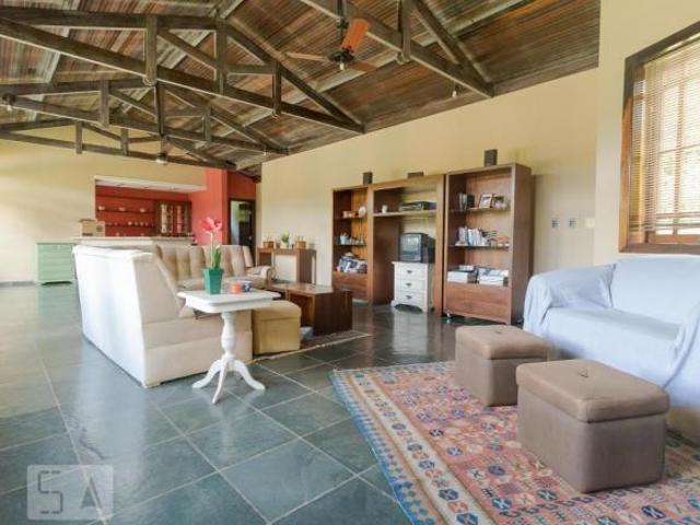 Casa à Venda Gramado, 3 Quartos, 900 m2
