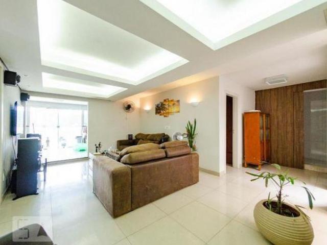Casa à Venda Gutierrez, 4 Quartos, 300 m2