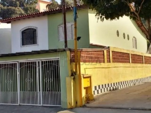 CASA a Venda, Água Fria, com 195 m², 3 quartos, 1 suíte, 2 banheiros, quintal, 2 vagas