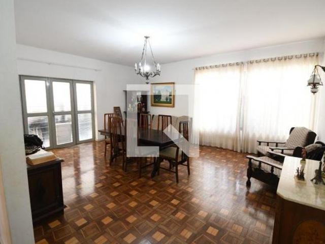Casa à Venda Guanabara, 3 Quartos, 663 m2