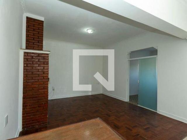 Casa à Venda Guanabara, 3 Quartos, 198 m2