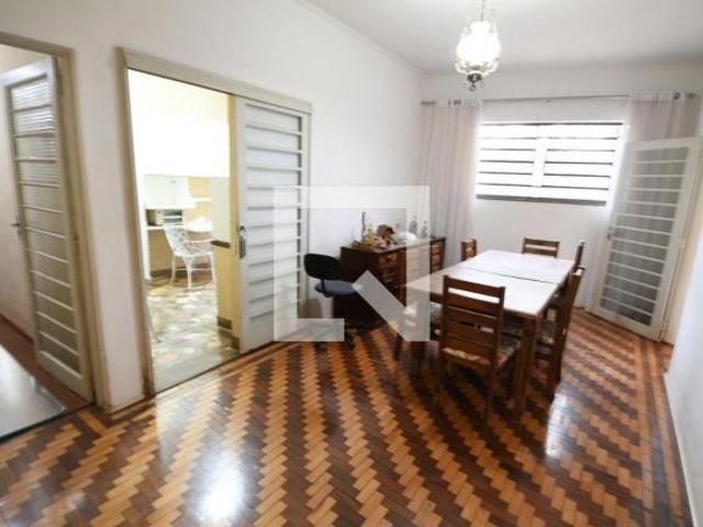 Casa à Venda Guanabara, 3 Quartos, 198 m2