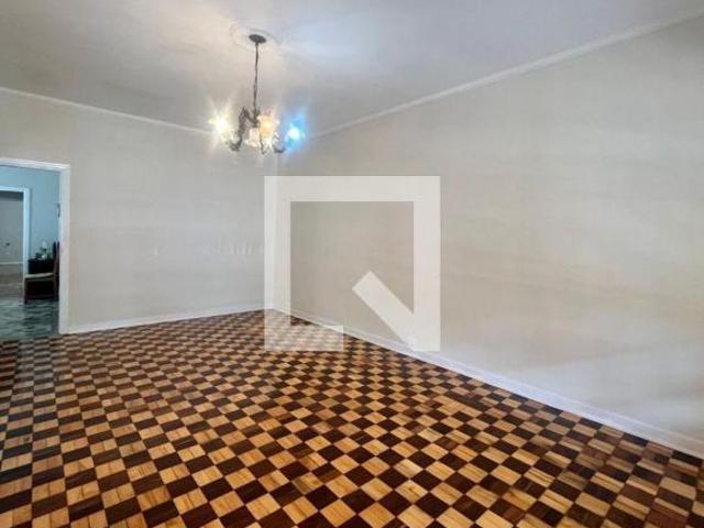 Casa à Venda Guanabara, 3 Quartos, 250 m2