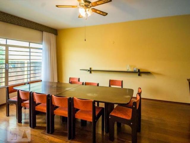Casa à Venda Guanabara, 4 Quartos, 440 m2