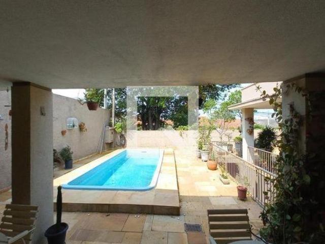 Casa à Venda Guanabara, 4 Quartos, 493 m2