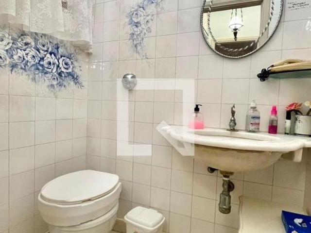 Casa à Venda Guanabara, 4 Quartos, 301 m2
