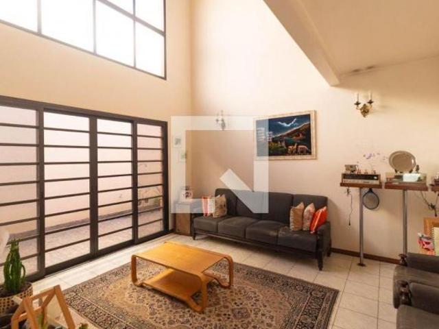 Casa à Venda Guanabara, 5 Quartos, 450 m2