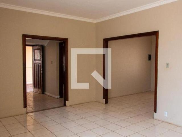 Casa à Venda Guanabara, 5 Quartos, 561 m2