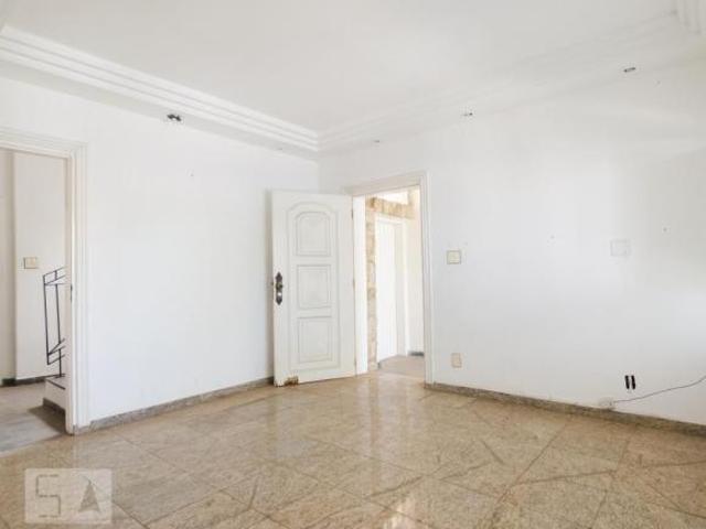 Casa à Venda Guanabara, 5 Quartos, 323 m2