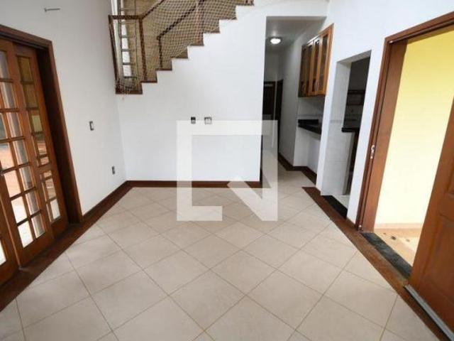 Casa à Venda Guará, 3 Quartos, 1560 m² Campinas
