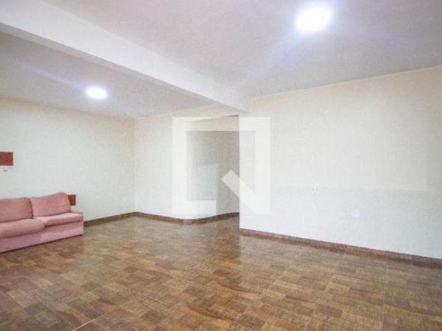 Casa à Venda Guará, 1 Quarto, 300 m² Brasília